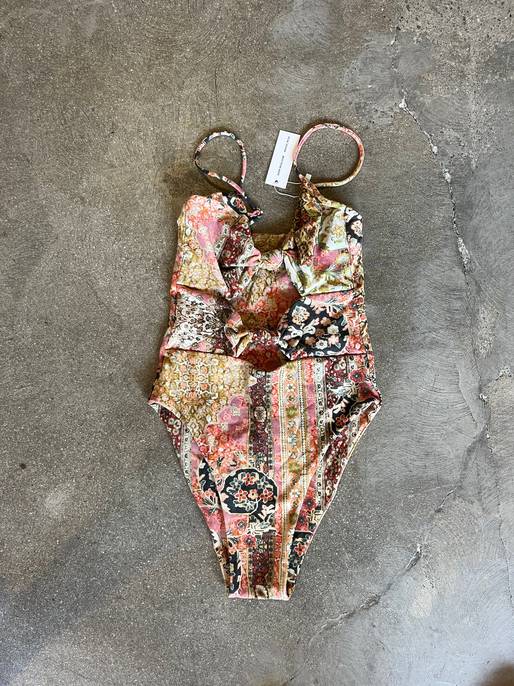 ALLY ONE PIECE IN SALOON- SAMPLE SALE – RESA